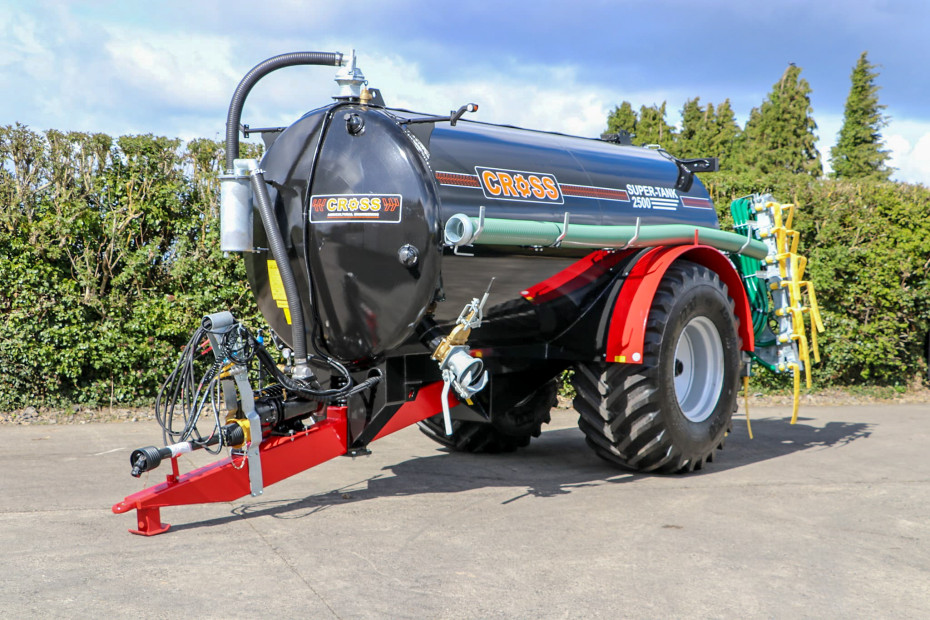 Cross Slurry Tanker | Johnston TractorsJohnston Tractors