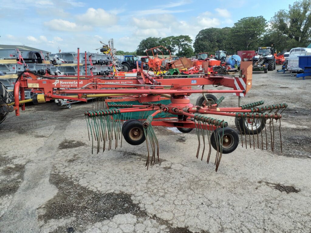 KVERNELAND TAARUP 9178C RAKE (2009) H3050PE For SaleJohnston Tractors