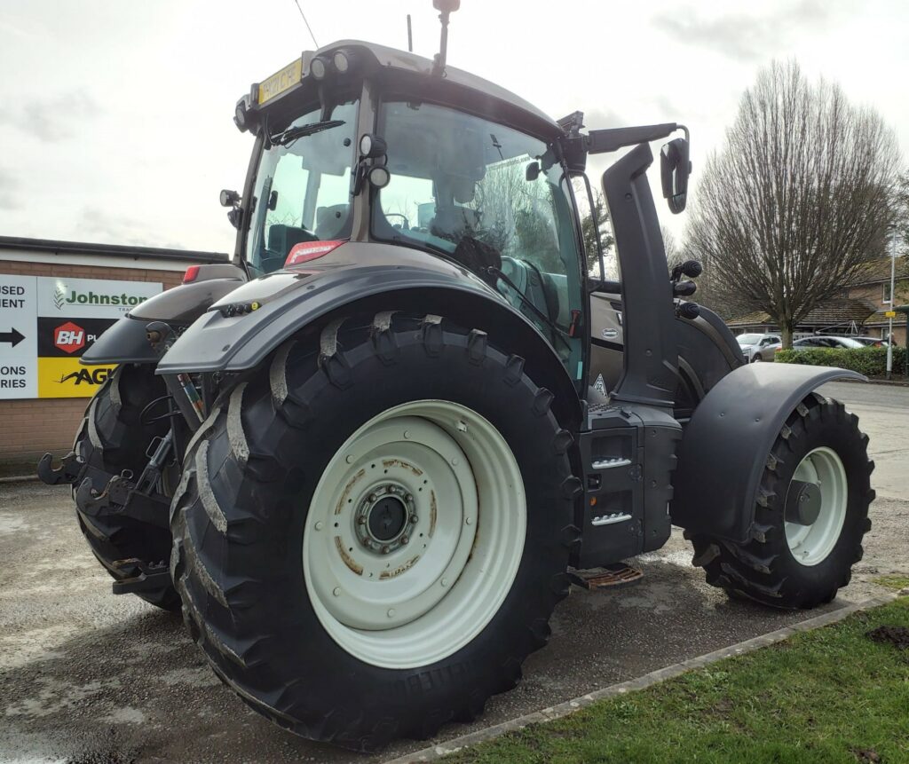 VALTRA T254 V TRACTOR (2021) K3K39FL For SaleJohnston Tractors