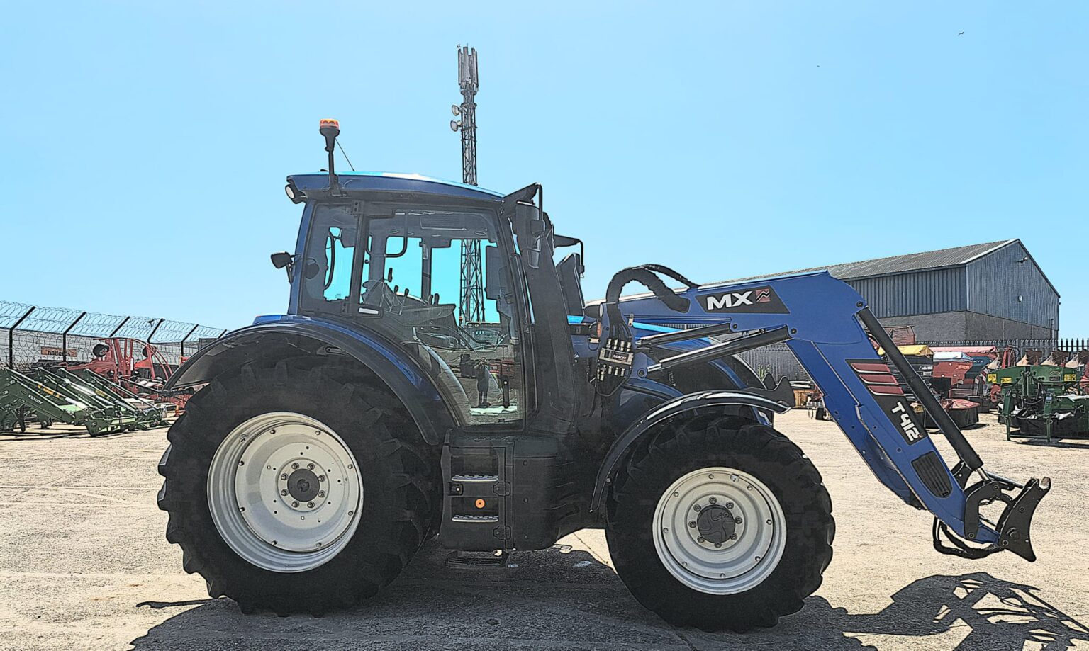 VALTRA N175 A TRACTOR AND MX LOADER (2022) J5D27HO For SaleJohnston ...